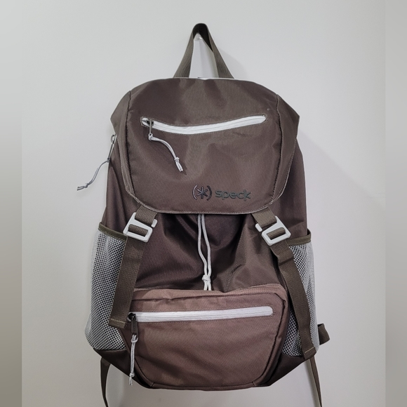 speck | Bags | Speck Drawstring Laptop Backpack Olive | Poshmark